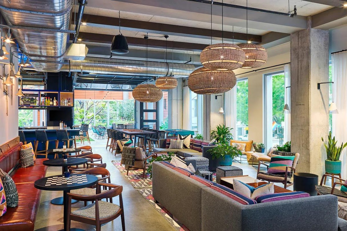 Upstairs at Caroline | American Restaurant and Bar in Austin